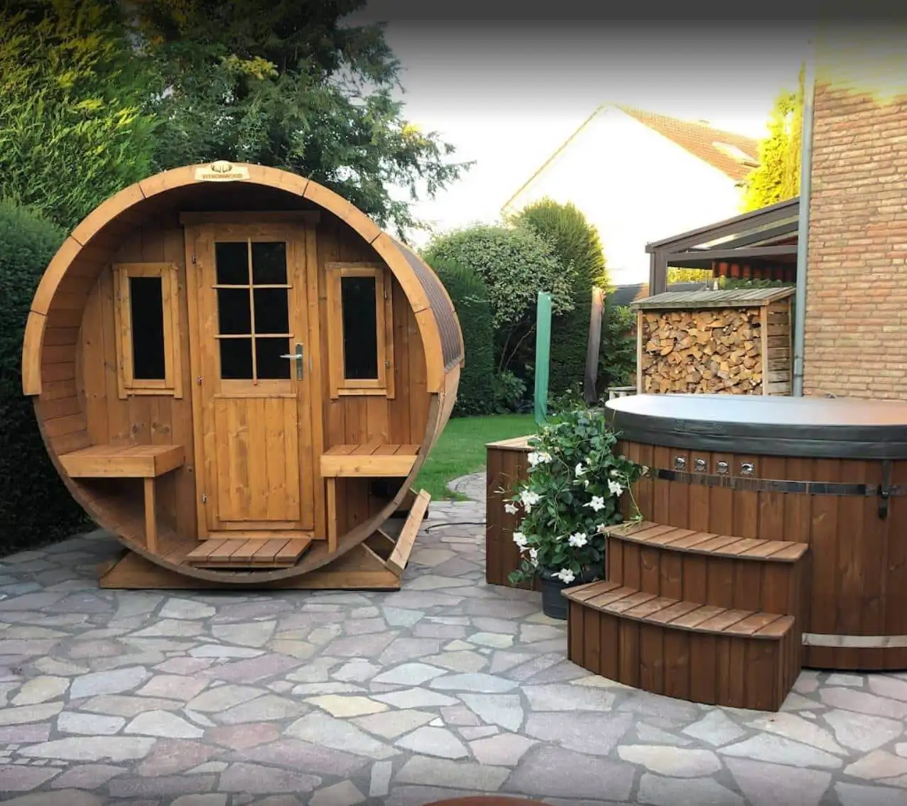 Wie kommt ein Badezuber oder Badefass in den Garten? Wie kommt ein Badezuber oder Badefass in den Garten?